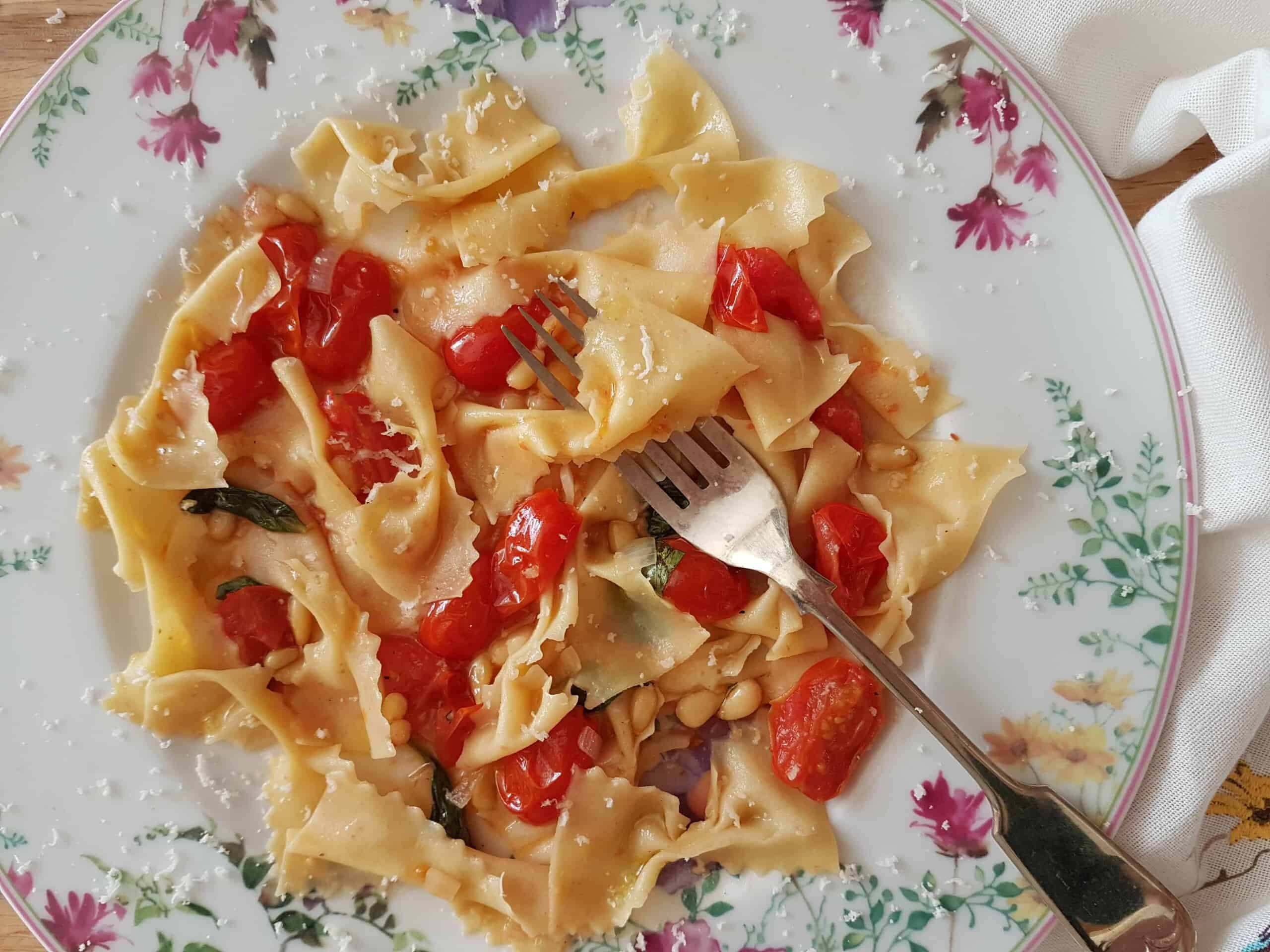Fava bean flour farfalle with pan-fried tomatoes & pinenuts (Hodmedod’s ...