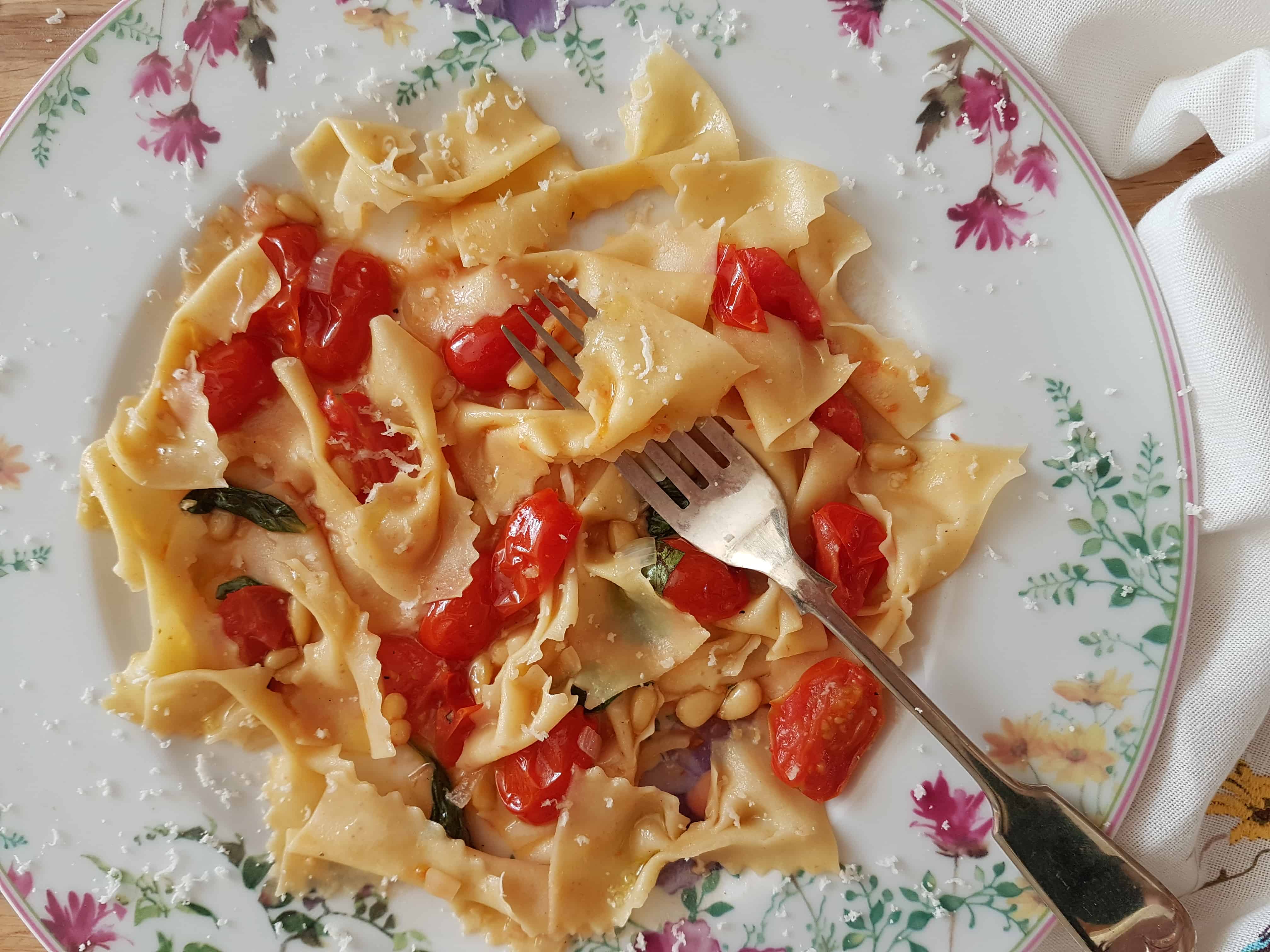 Fava bean flour farfalle with pan-fried tomatoes & pinenuts (Hodmedod’s ...