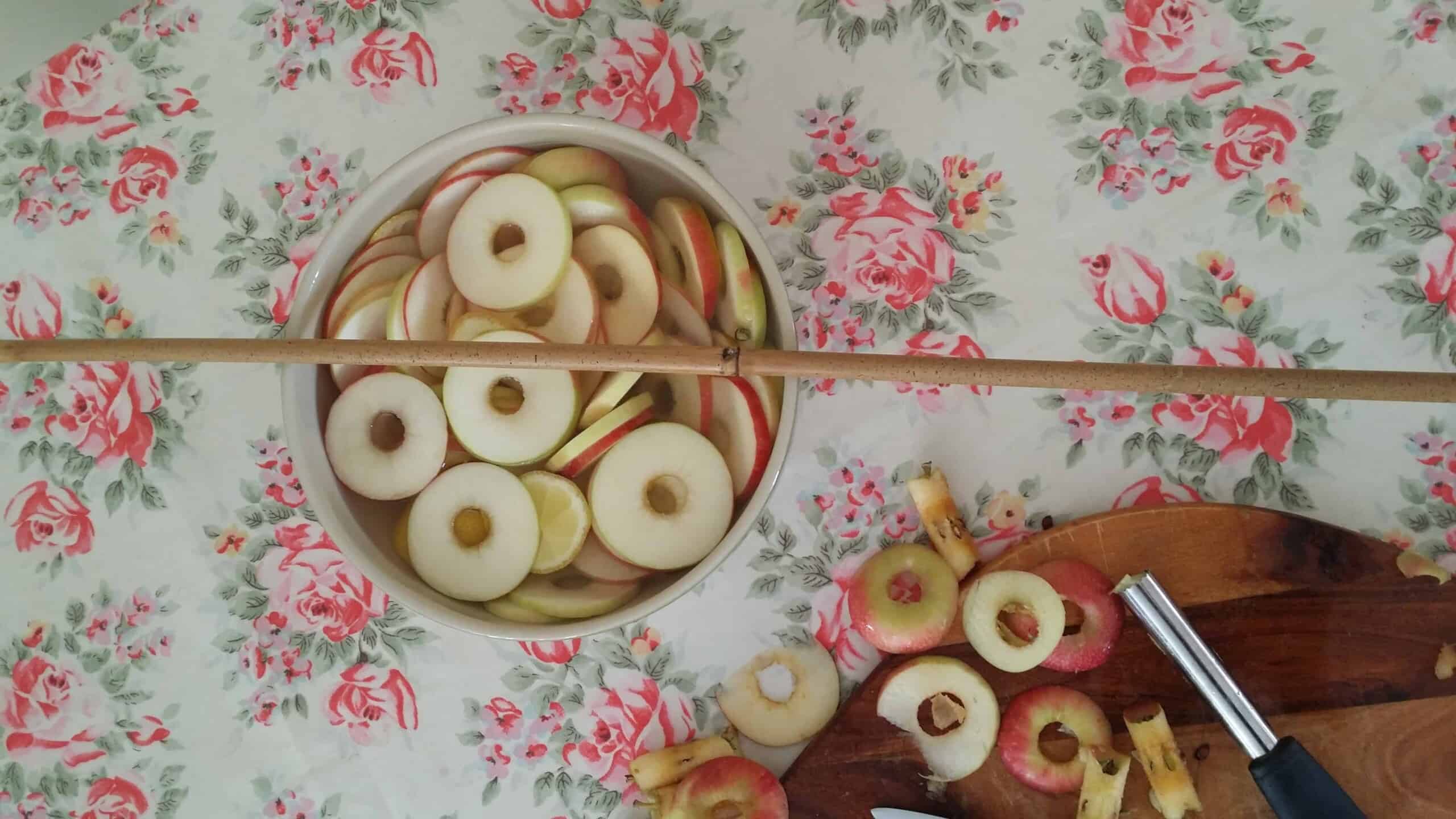 Summer apple rings – Delicious anytime of the day. - Carmela's Kitchen